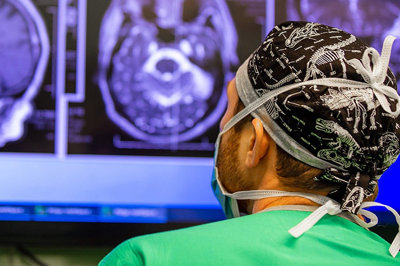 Luxor Doctors Perform First-Ever Awake Brain Surgery in Upper Egypt ...