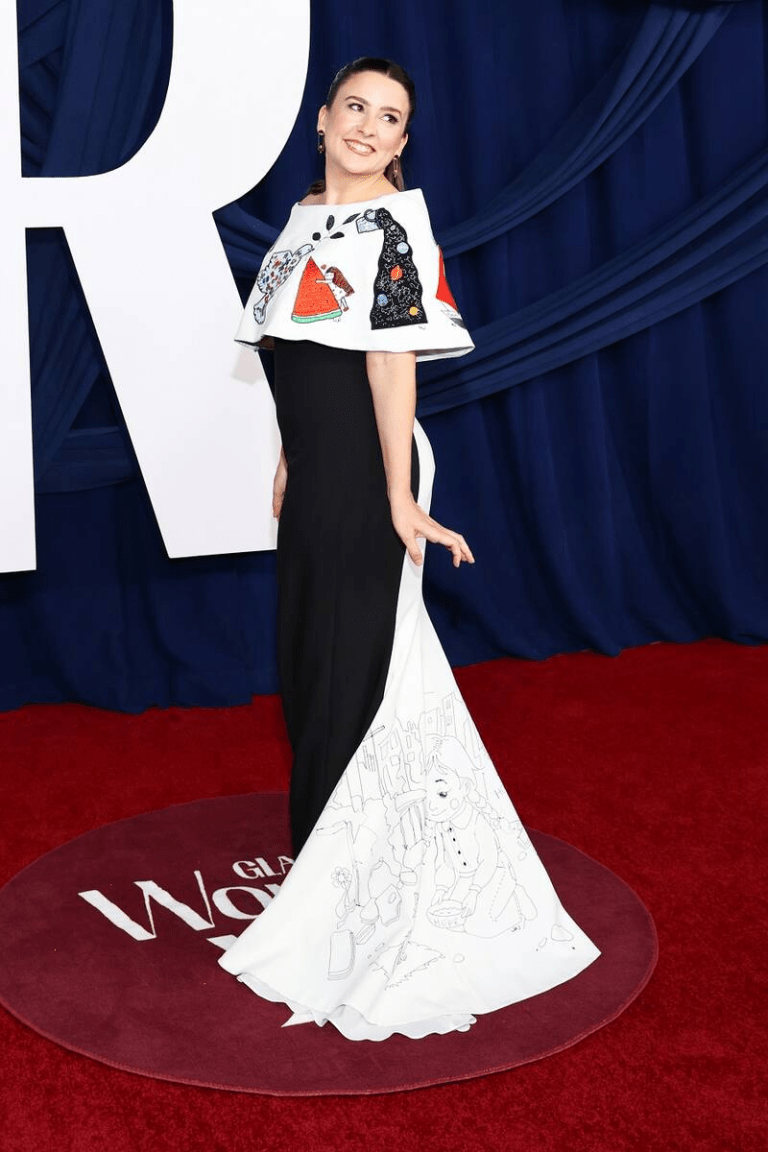 YouTuber Ms.Rachel Accepts Glamour Award Dressed in a Gaza Children’s ...