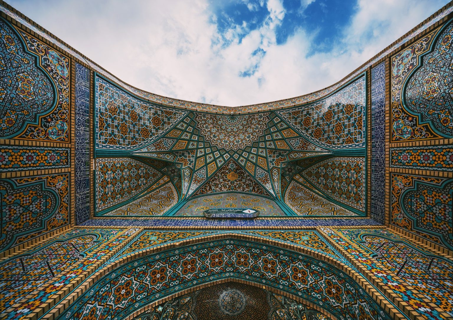 6 Historic Landmarks in Iran’s Qom Under Threat of War - Scoop Empire